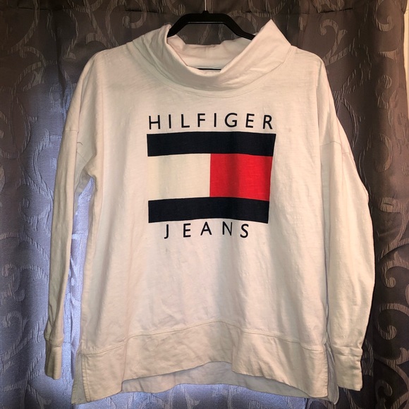 Tommy Hilfiger | Sweaters | Comfy Tommy Hilfiger Sweater | Poshmark